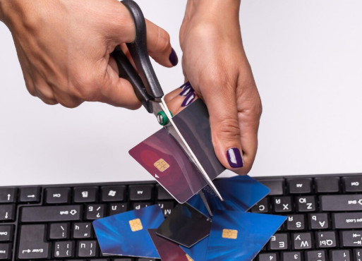 Credit Card Cash Withdrawal Tips: Use Smartly, Avoid Debt